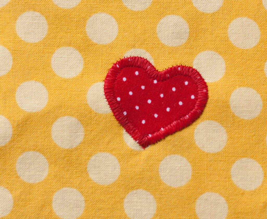 How to Appliqué – DIY Fluffies Amigurumi crochet and Toy sewing ...